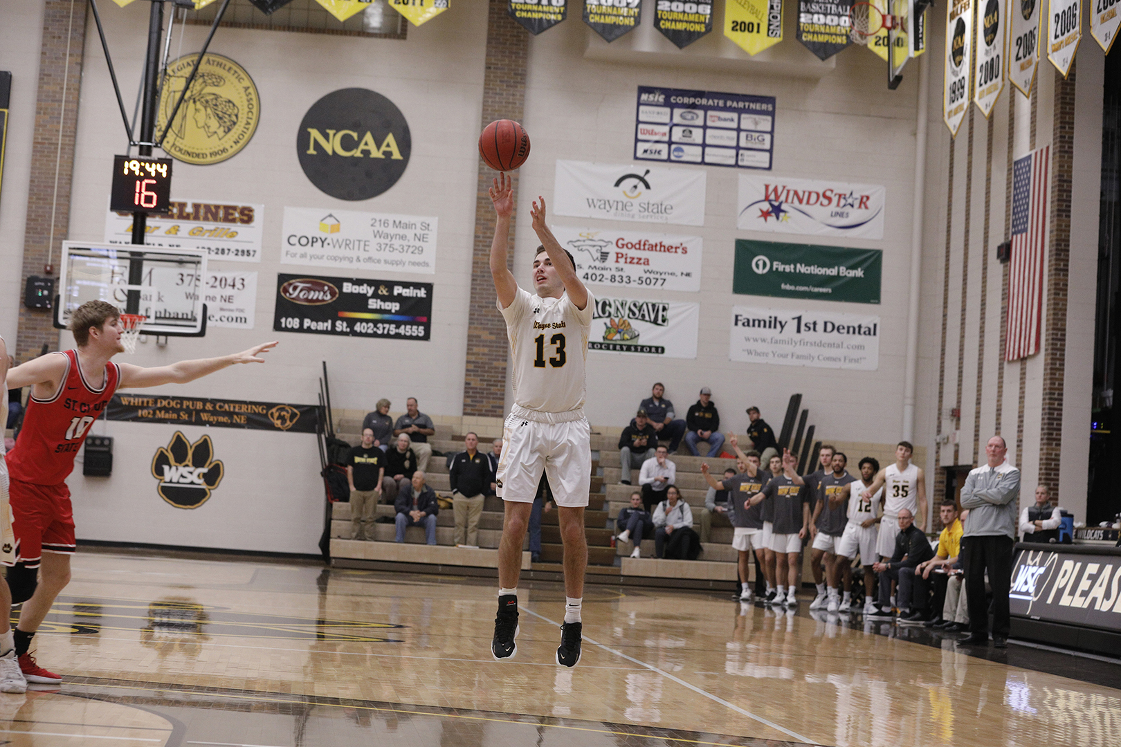 Minnesota State beats Wayne State in back and forth contest - Wayne ...