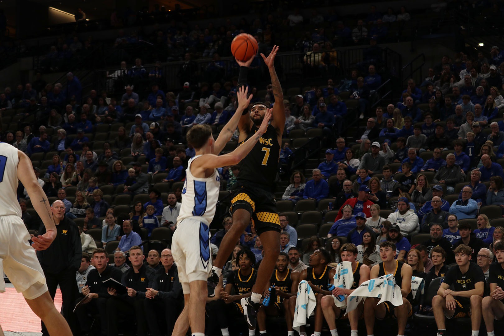 #8 Creighton downs Wildcats 95-48 in men's basketball exhibition game ...