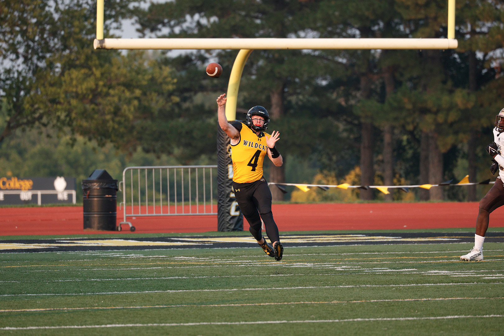 WSC relies on big first half, holds off Missouri S&T rally for 38-35 ...