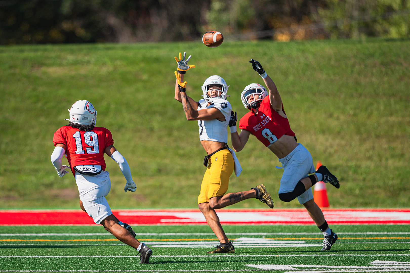 Boyd, Bohn spark Wildcats in 48-22 NSIC road win at Minot State - Wayne State College Athletics