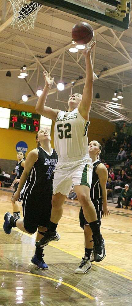Stephanie Lock - Women's Basketball - Wayne State University Athletics