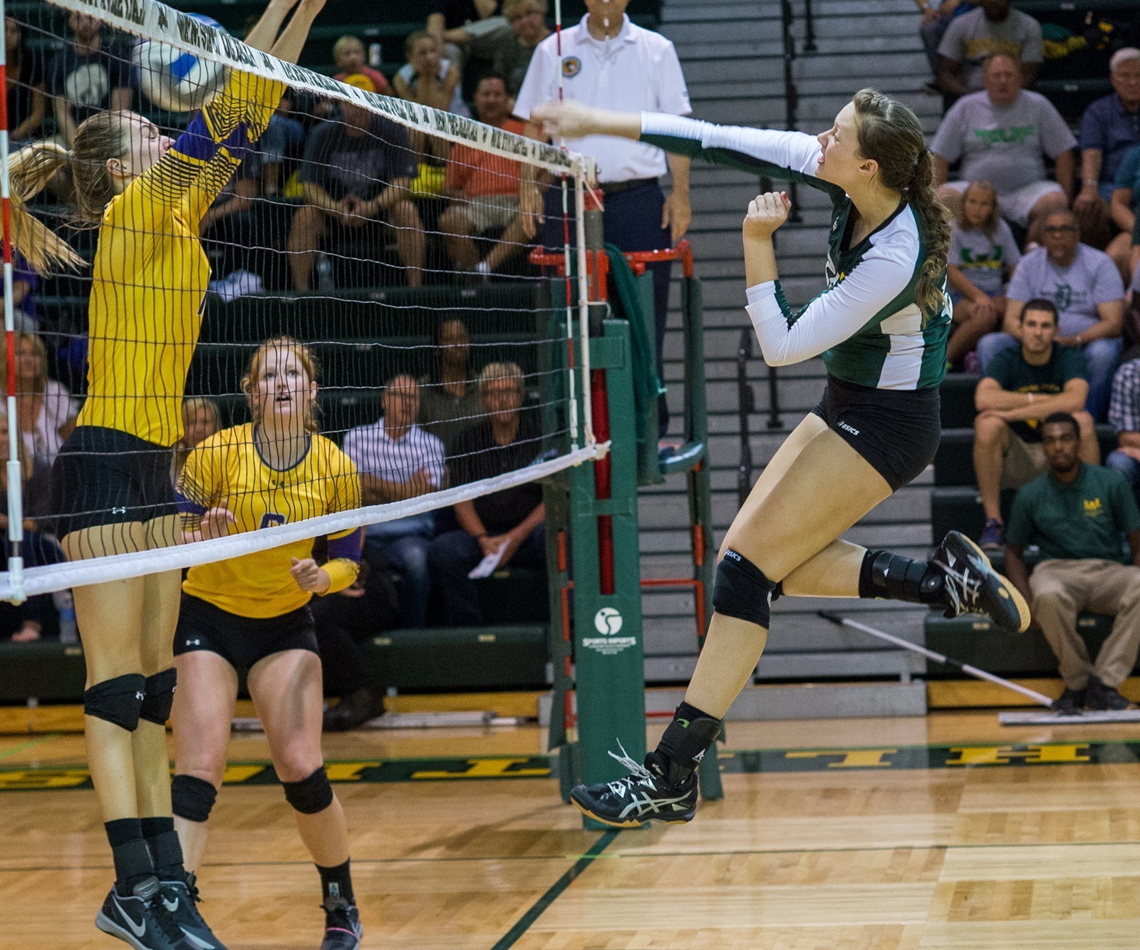 Mikayla Shell - Volleyball - Wayne State University Athletics