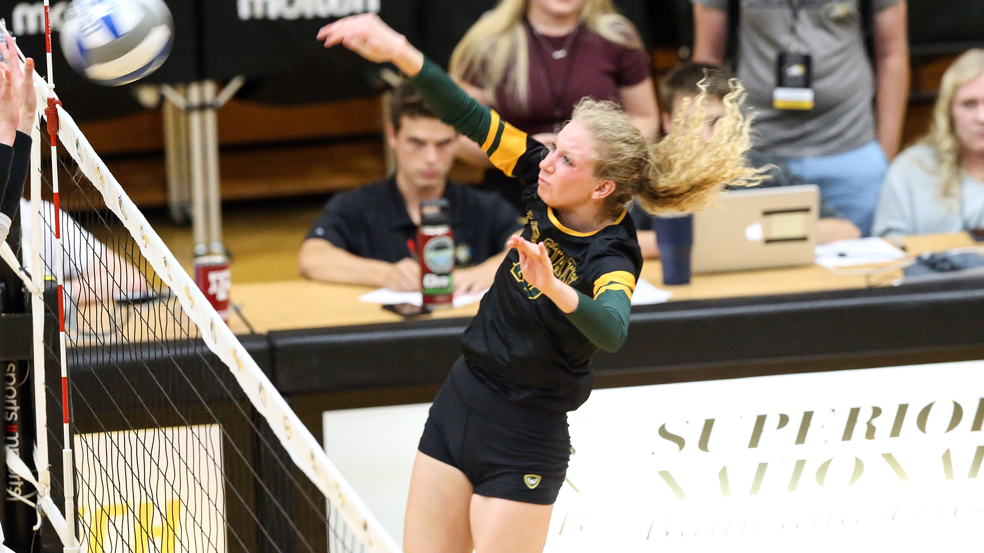 Jenna Kray - Volleyball - Wayne State University Athletics