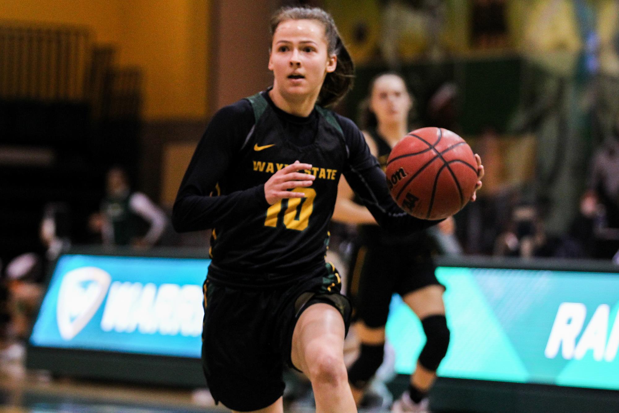 Alexis Miller - Women's Basketball - Wayne State University Athletics