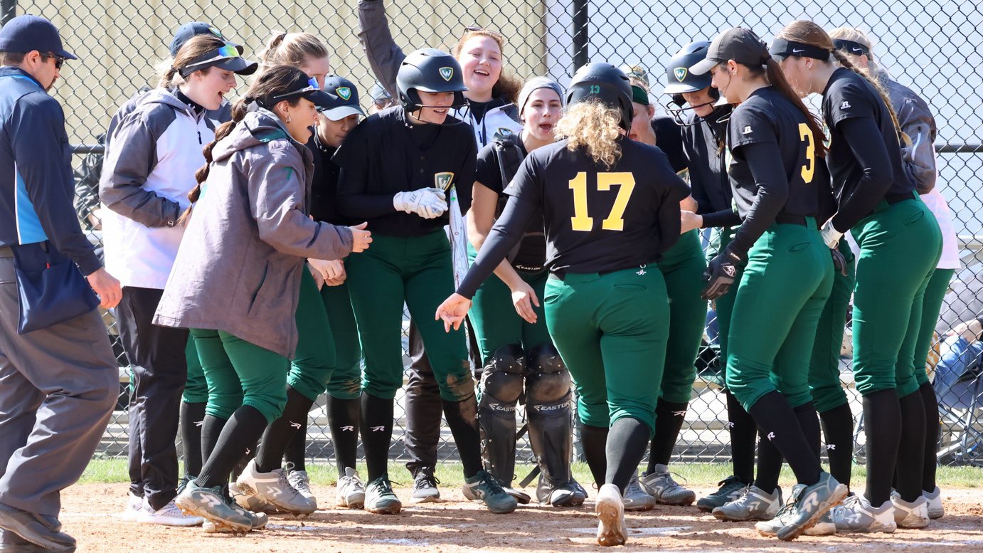 Taryn Peru - Softball - Wayne State University Athletics