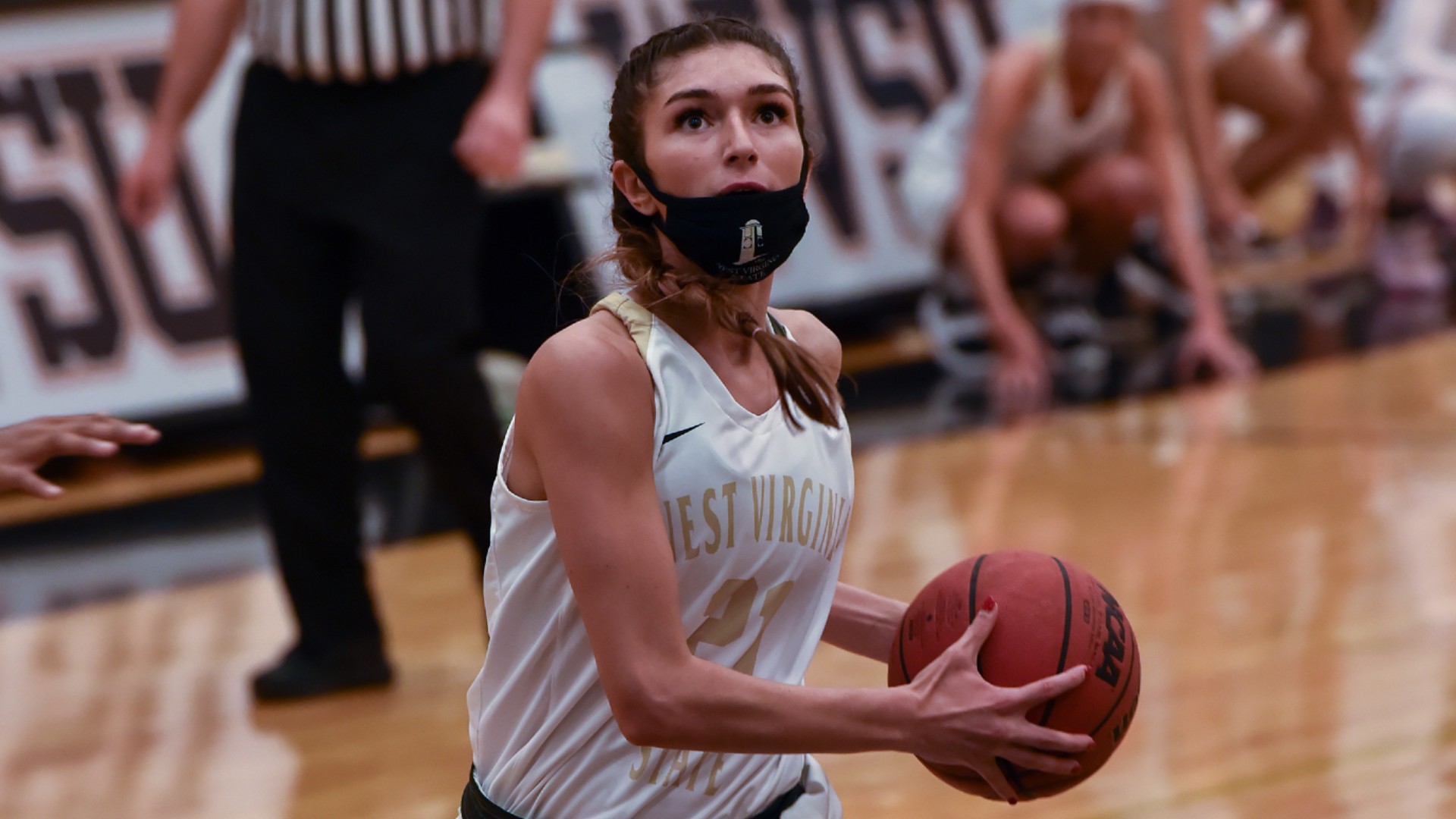 Alexis Hall - Women's Basketball - West Virginia State University Athletics