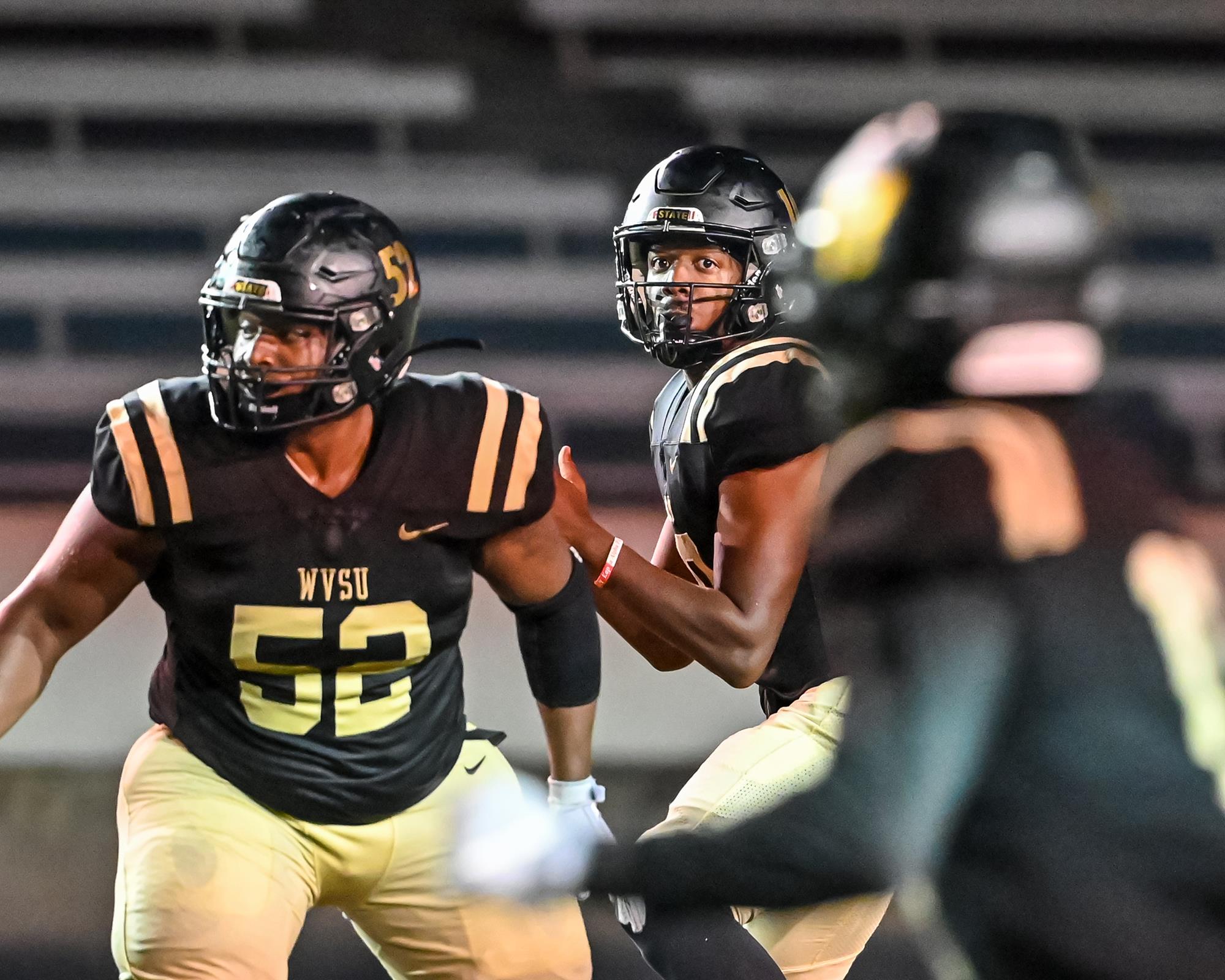 Donovan Riddick - Football - West Virginia State University Athletics
