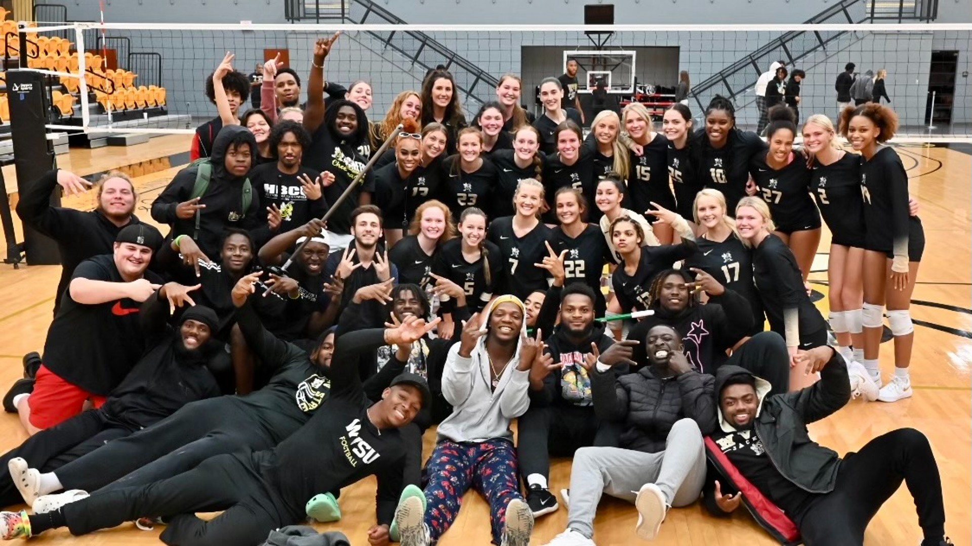 Yellow Jackets keep win streak alive with a sweep of D&E - West ...