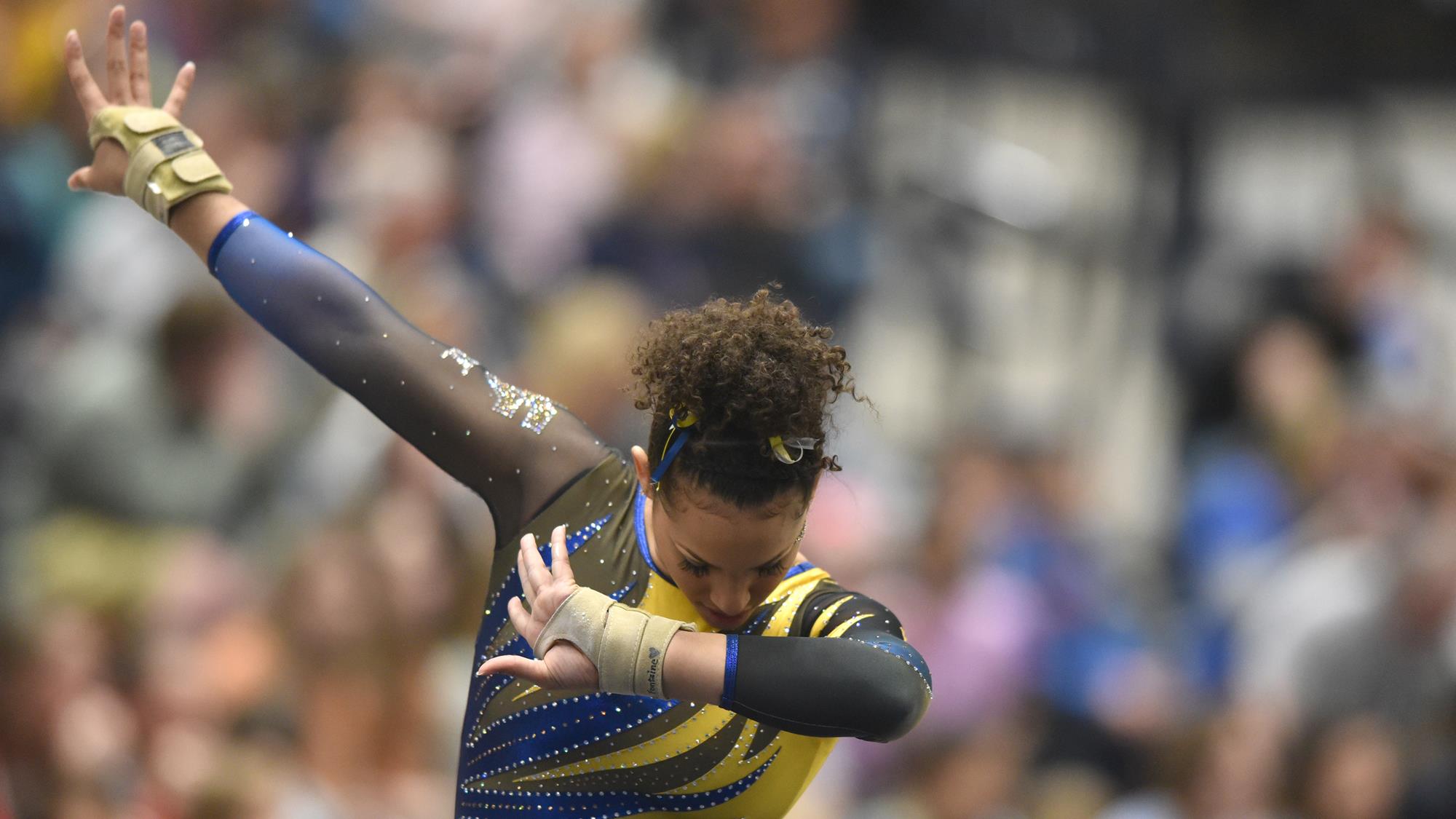 Erica Fontaine - Gymnastics - West Virginia University Athletics