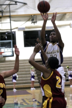 Dominique Hunter - 2010-11 - Women's Basketball - sfstategators.com