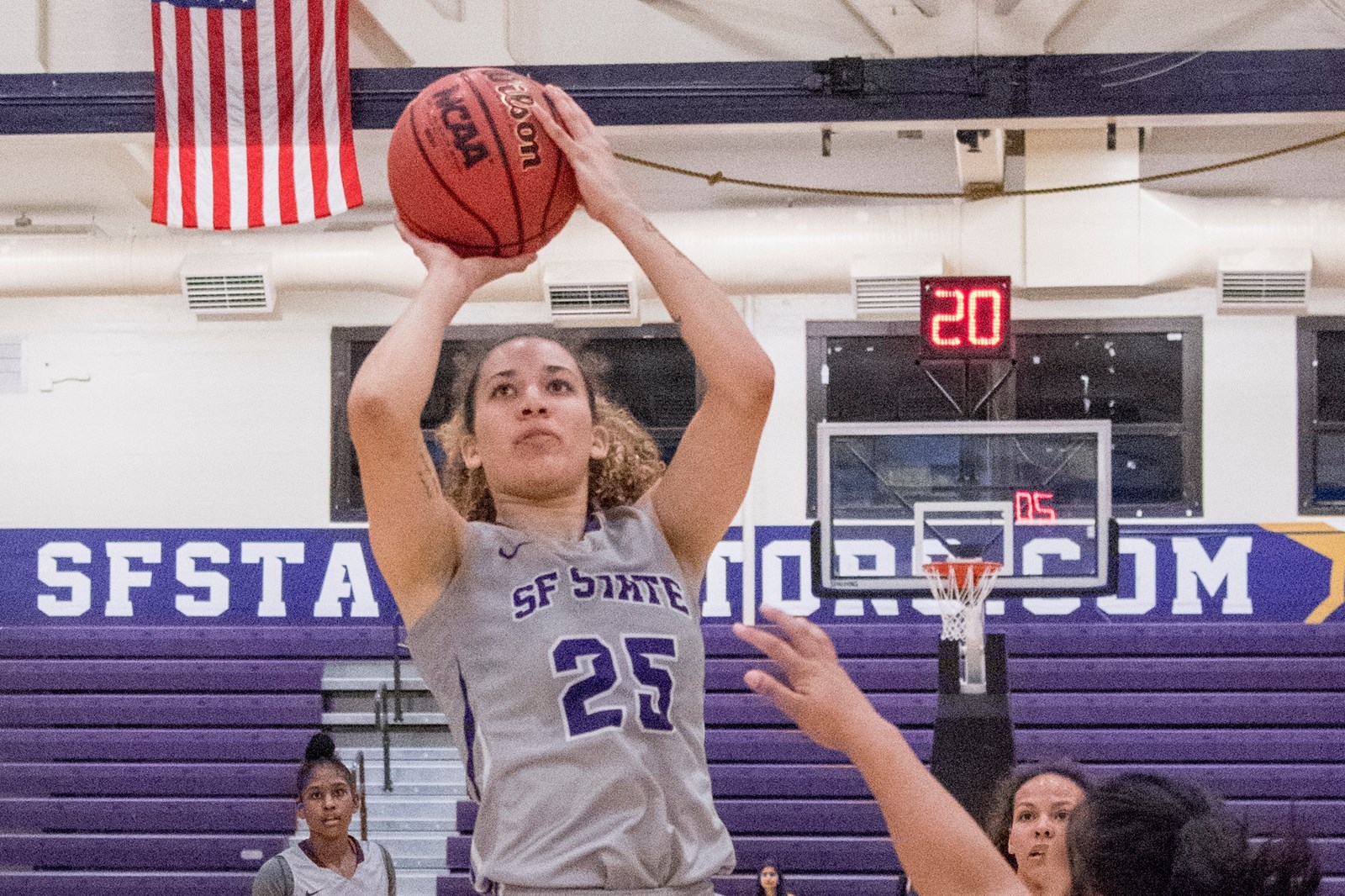 Laura Lawson - 2016-17 - Women's Basketball - sfstategators.com