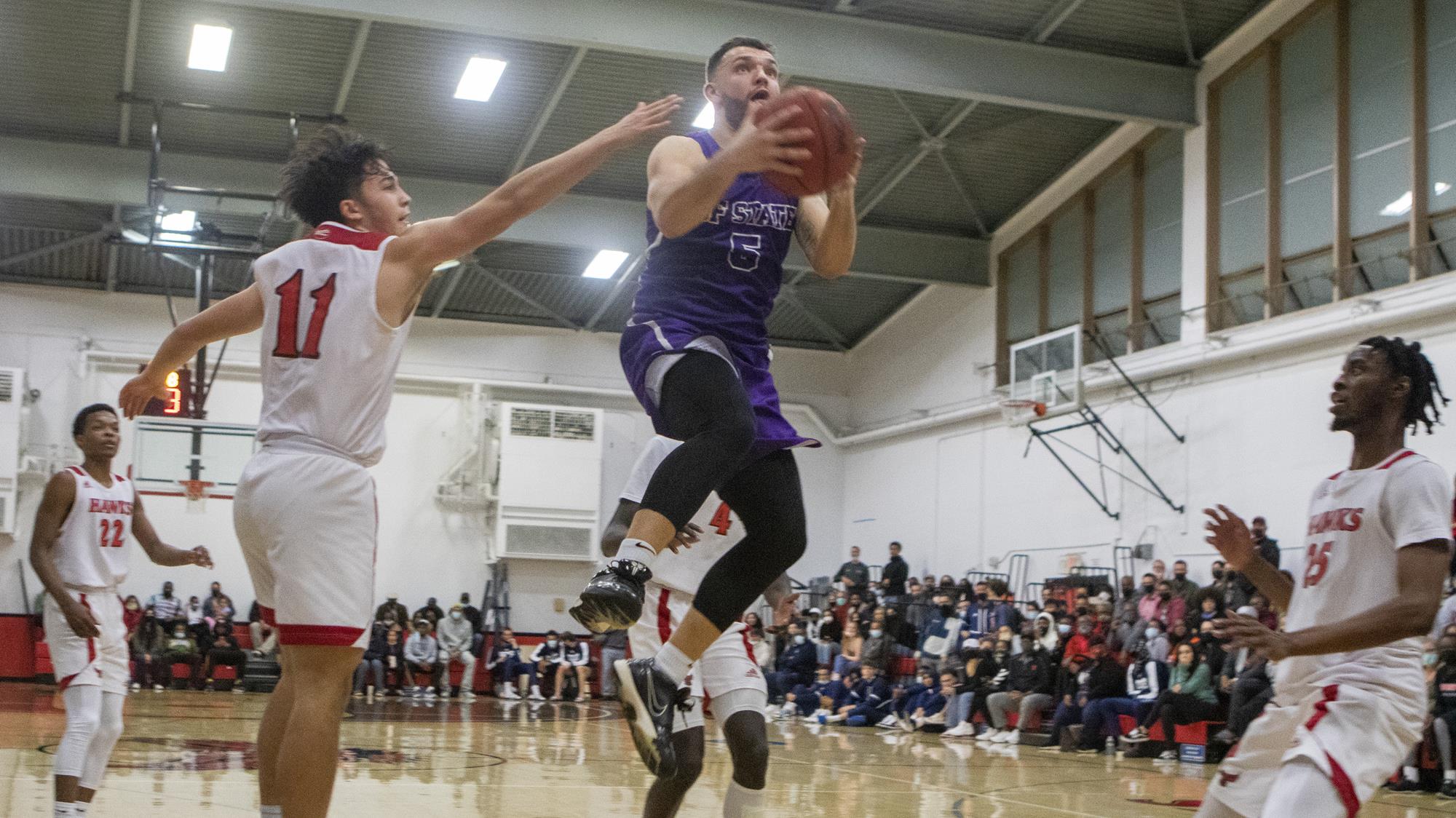 Travis August - 2021-22 - Men's Basketball - sfstategators.com