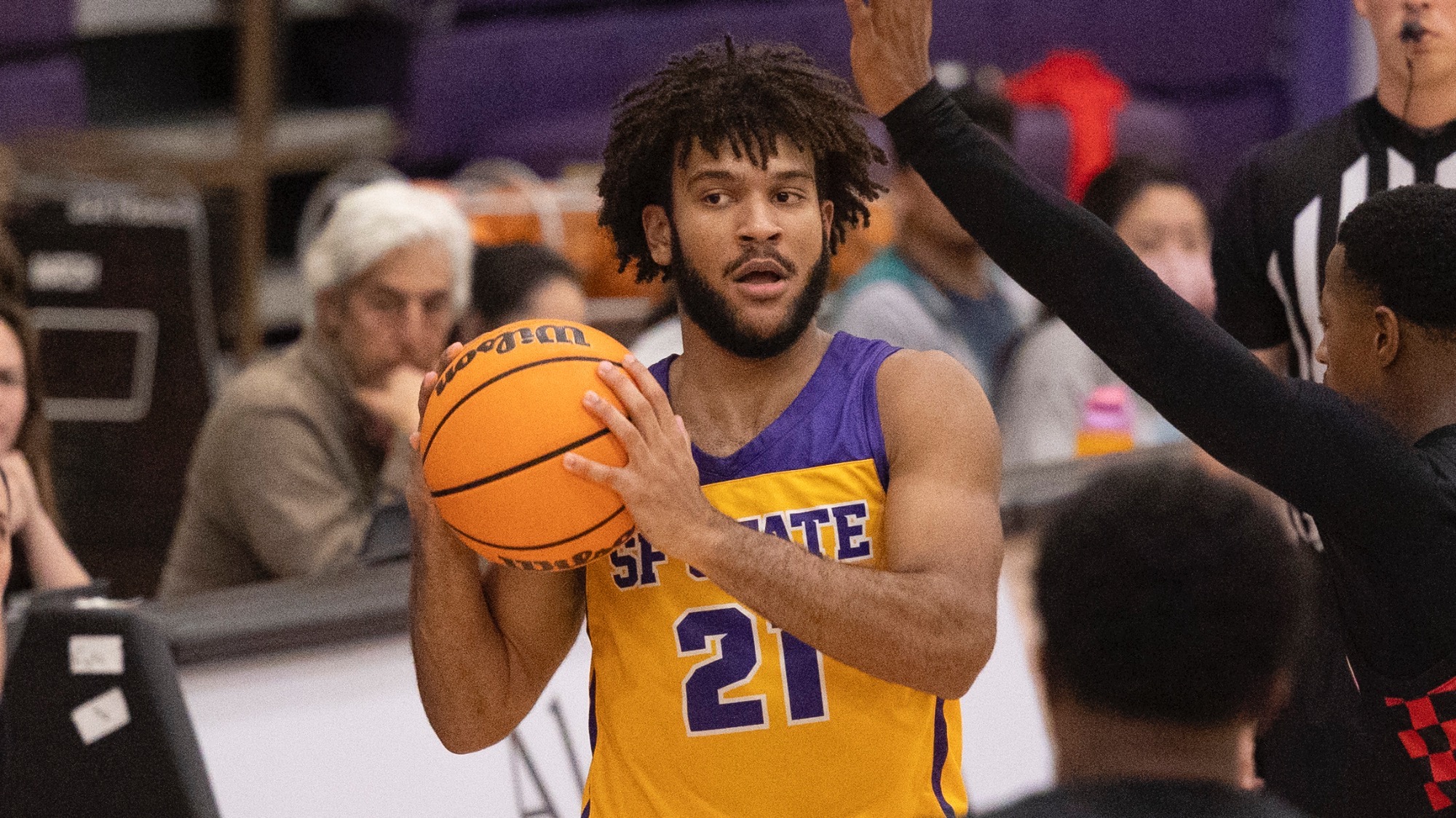 MBB | Second-Half Surge Earns Gators a Road Victory in Fresno ...