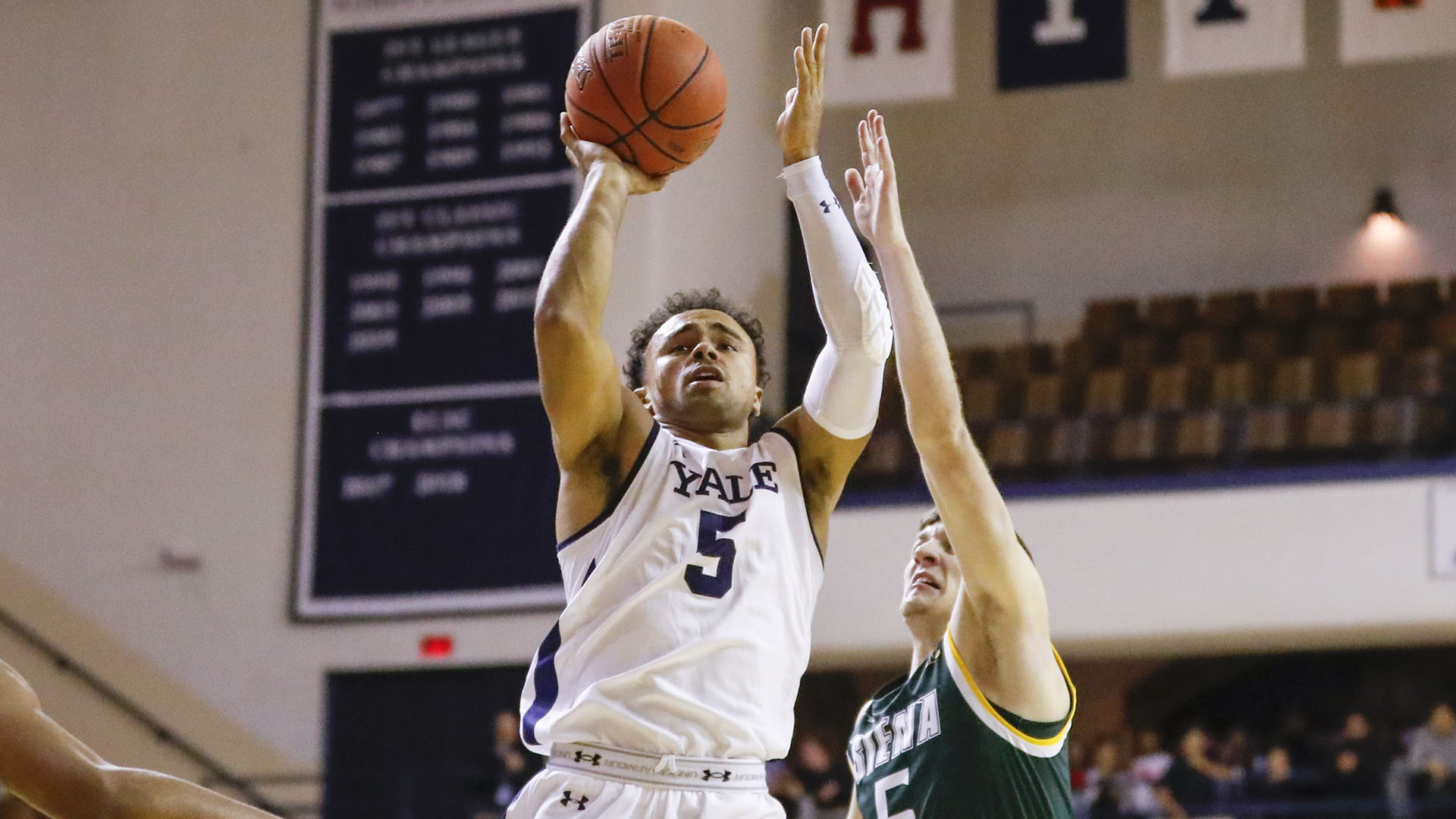 Azar Swain - 2021-22 - Men's Basketball - Yale University