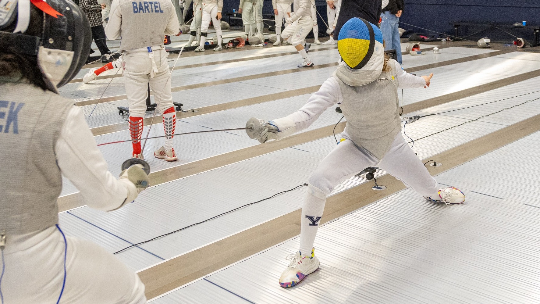 Fencing Teams Open Season at Vassar - Yale University