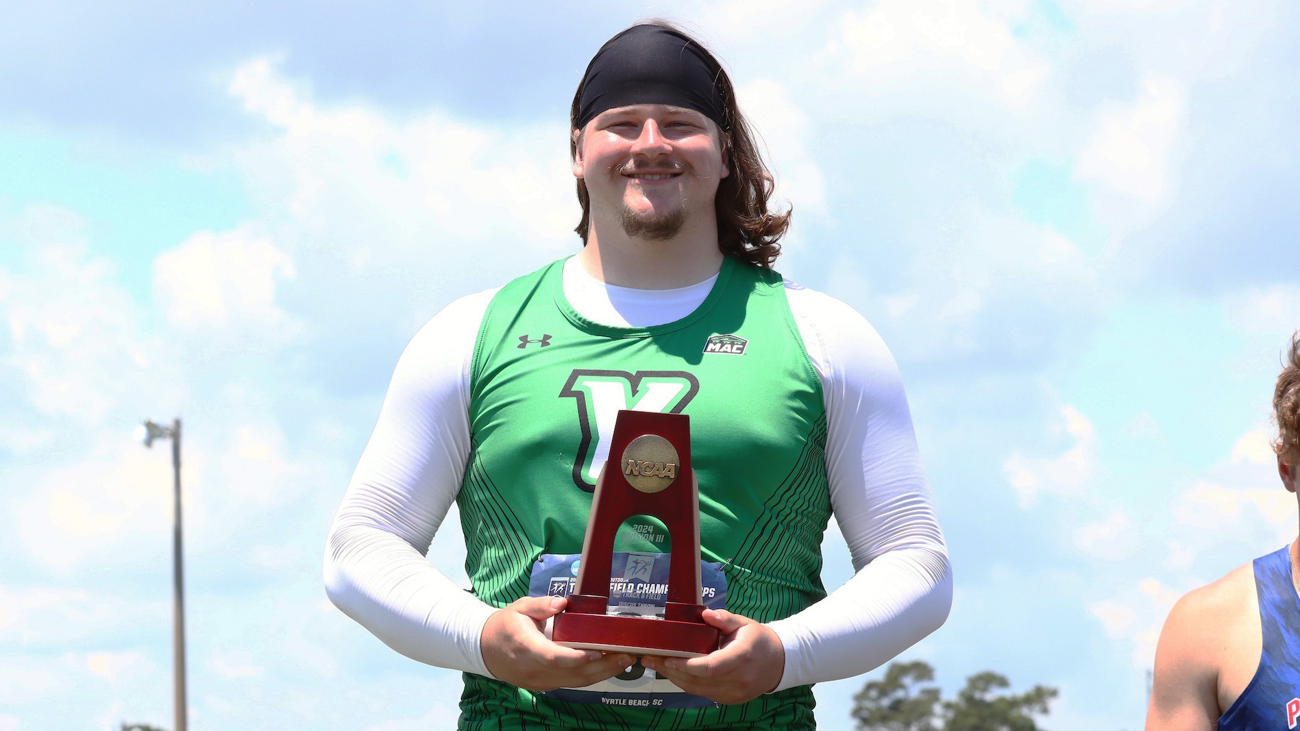 Mott Qualifies for NCAA Indoor Championships - York College of Pennsylvania