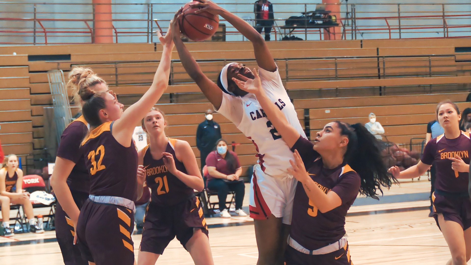Aminata Sagna - Women's Basketball - York College Athletics
