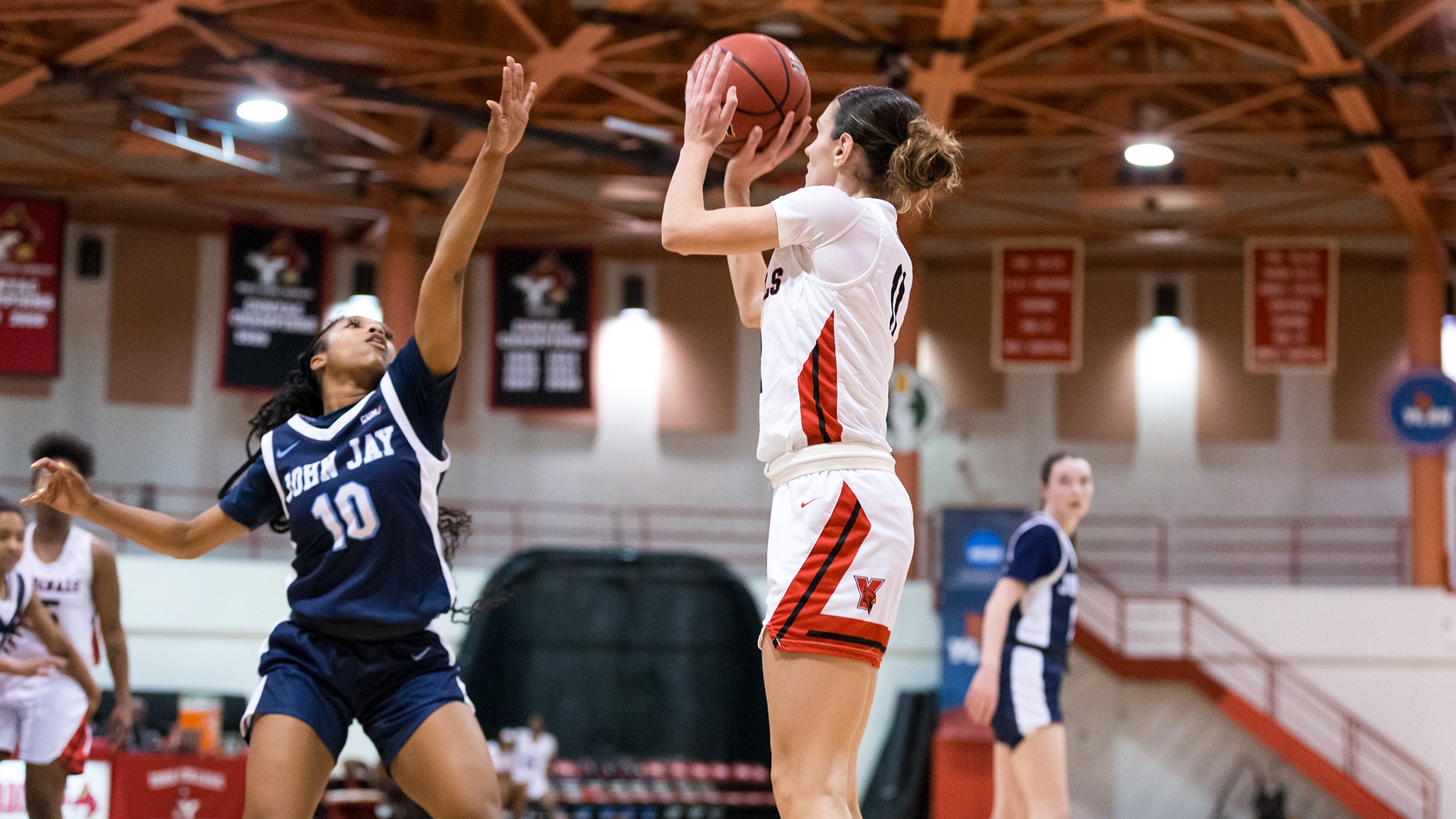 Ellma Hodzic - Women's Basketball - York College Athletics