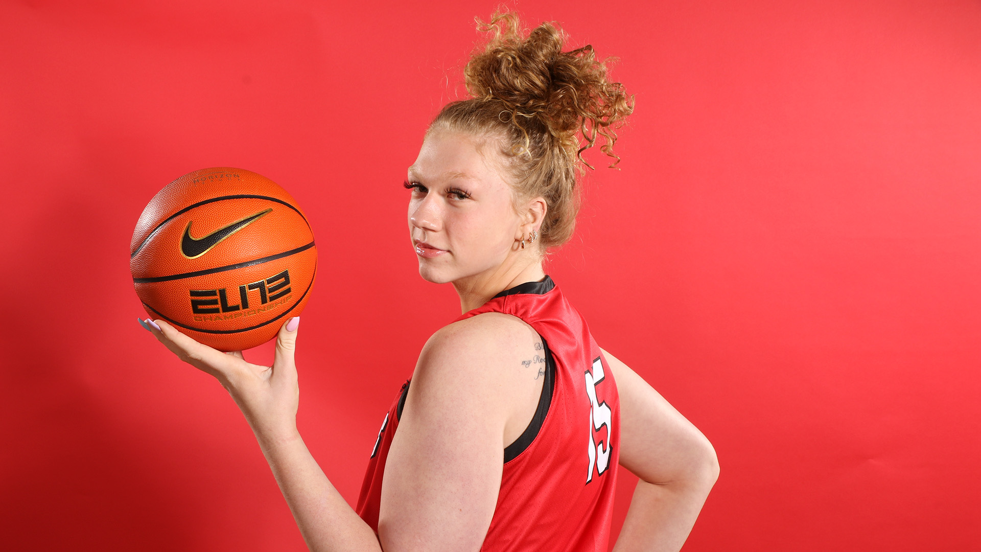 Emily Saunders Signs to Join YSU from Tennessee - Youngstown State ...