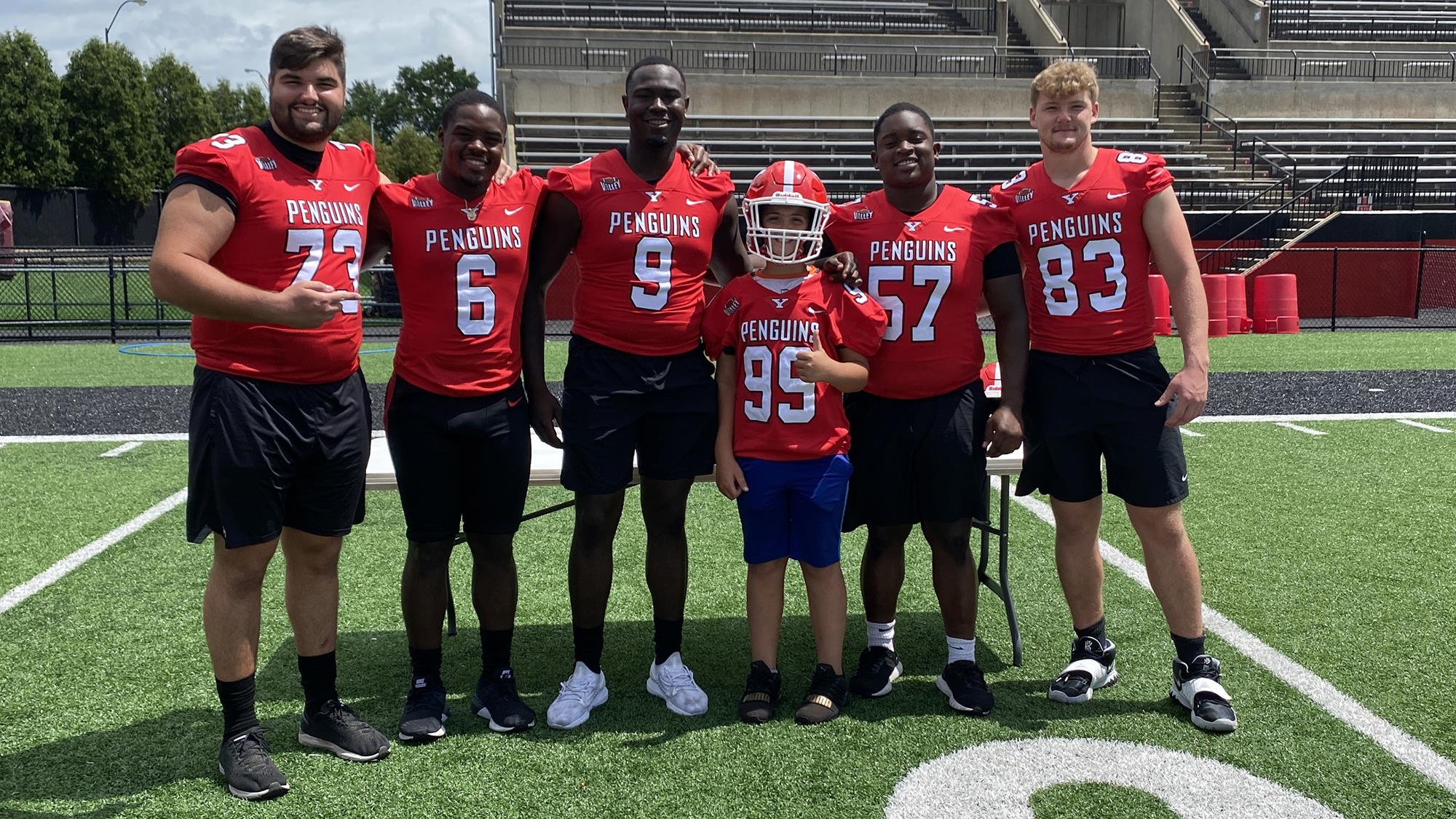 Fans, Penguins Enjoy Meet the Team Event on Saturday - Youngstown State ...