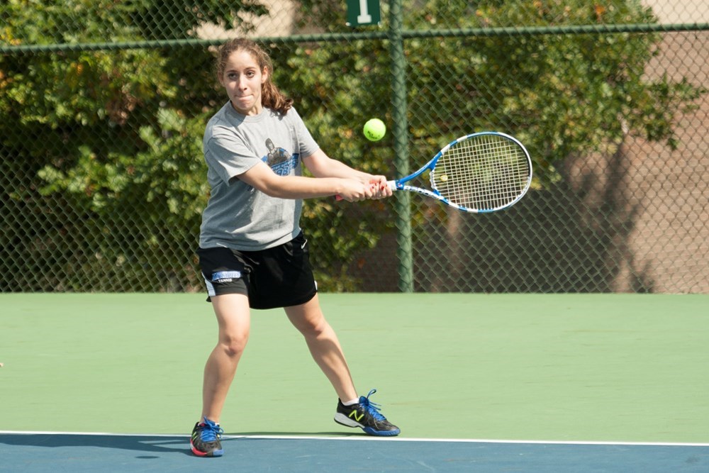 Jannah Eichenbaum - Women's Tennis - Yeshiva University Athletics
