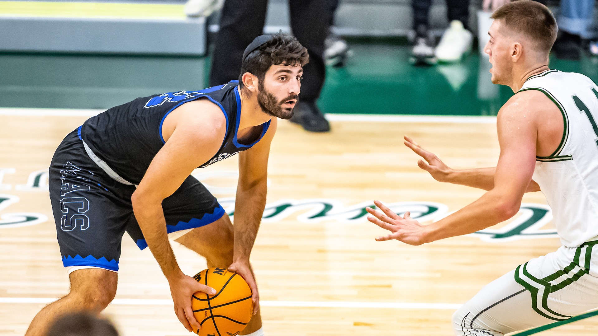 Matan Zucker - Men's Basketball - Yeshiva University Athletics