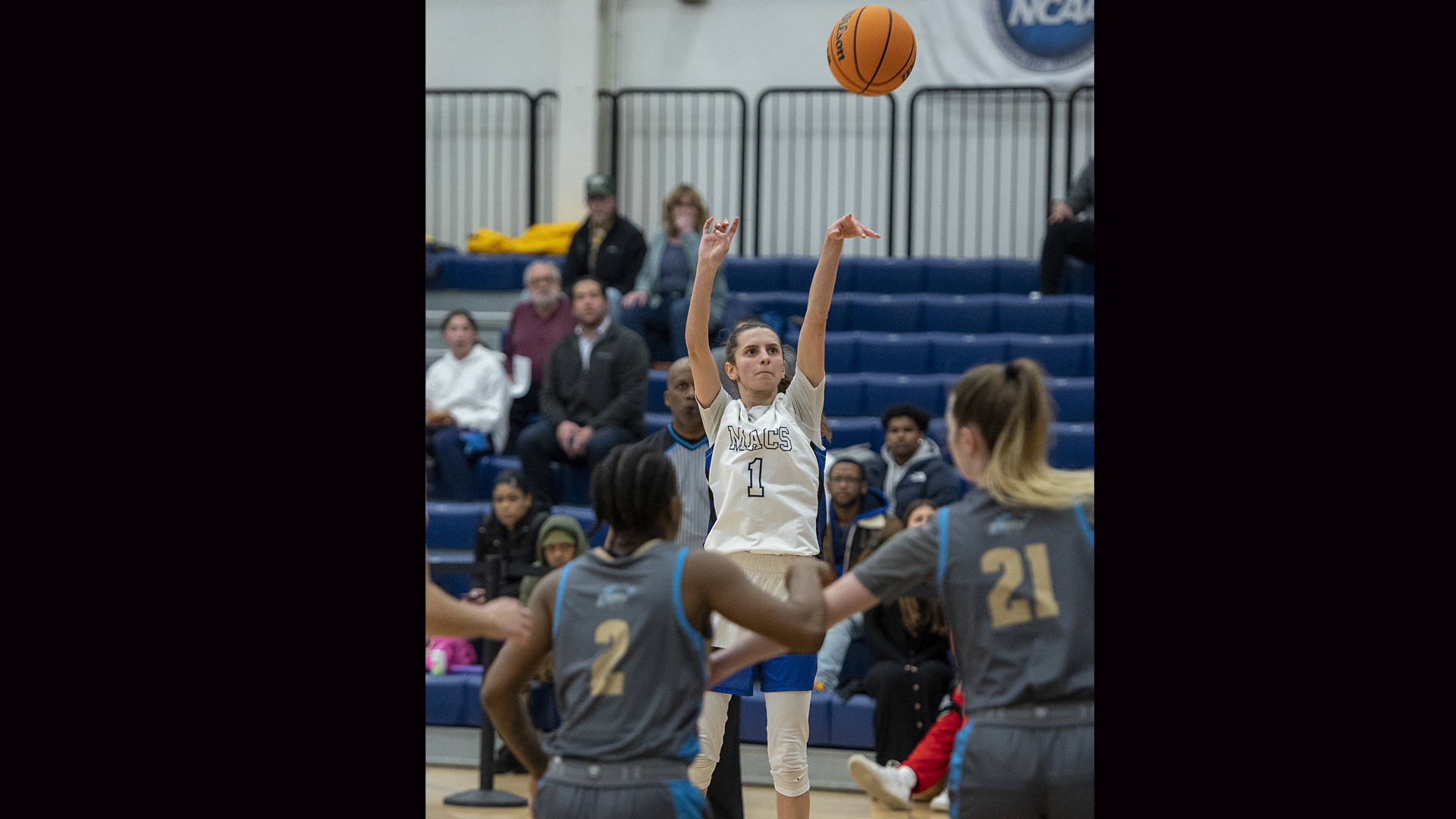 Bessler's Clutch Late-Game Shooting Not Enough for Women's Basketball ...