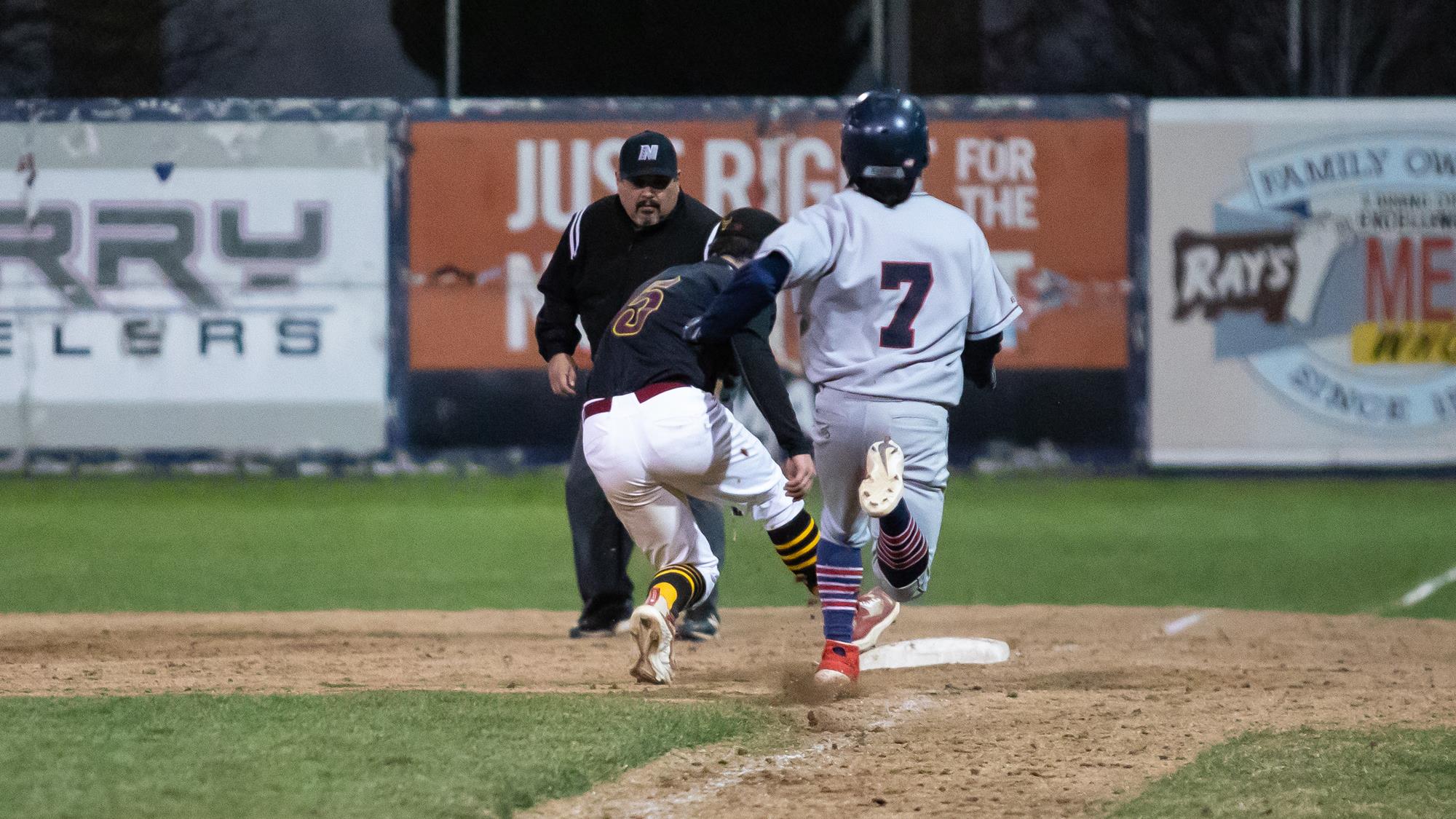 Danny Burns - Baseball - Yakima Valley College Athletics
