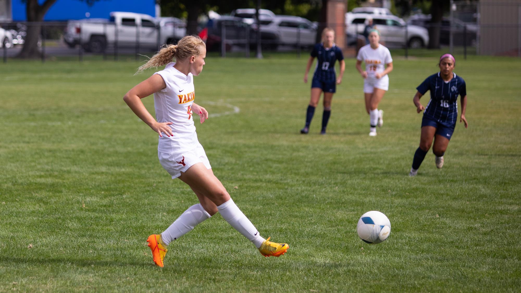 Kennedy Leach - Women's Soccer - Yakima Valley College Athletics